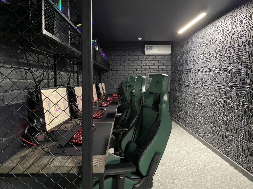 Bilgisayar kulübü Darkness, Moskova, foto