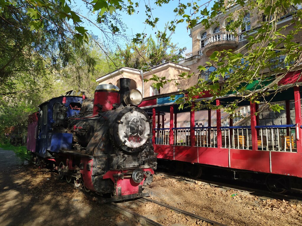 Kültür ve eğlence parkları Demiryol Çocuk Parkı, Erivan, foto