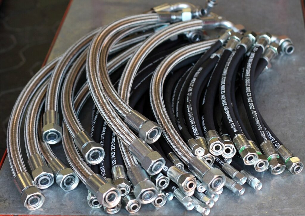 Kollar ve hortumlar 210 Bar, Moskova ve Moskovskaya oblastı, foto