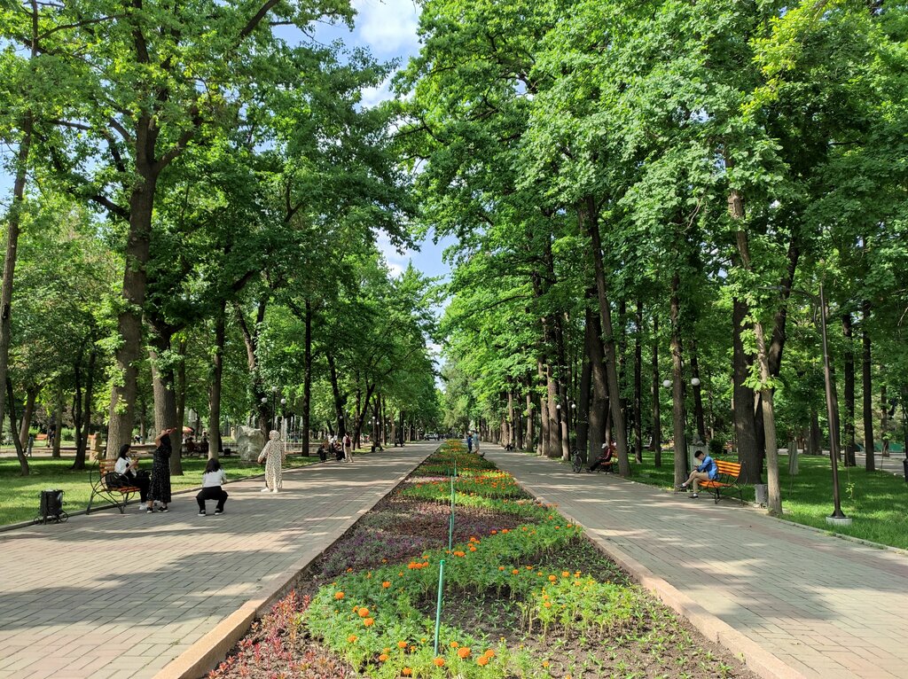 Kültür ve eğlence parkları Çıngız Aytmatov Parkı, Bişkek, foto