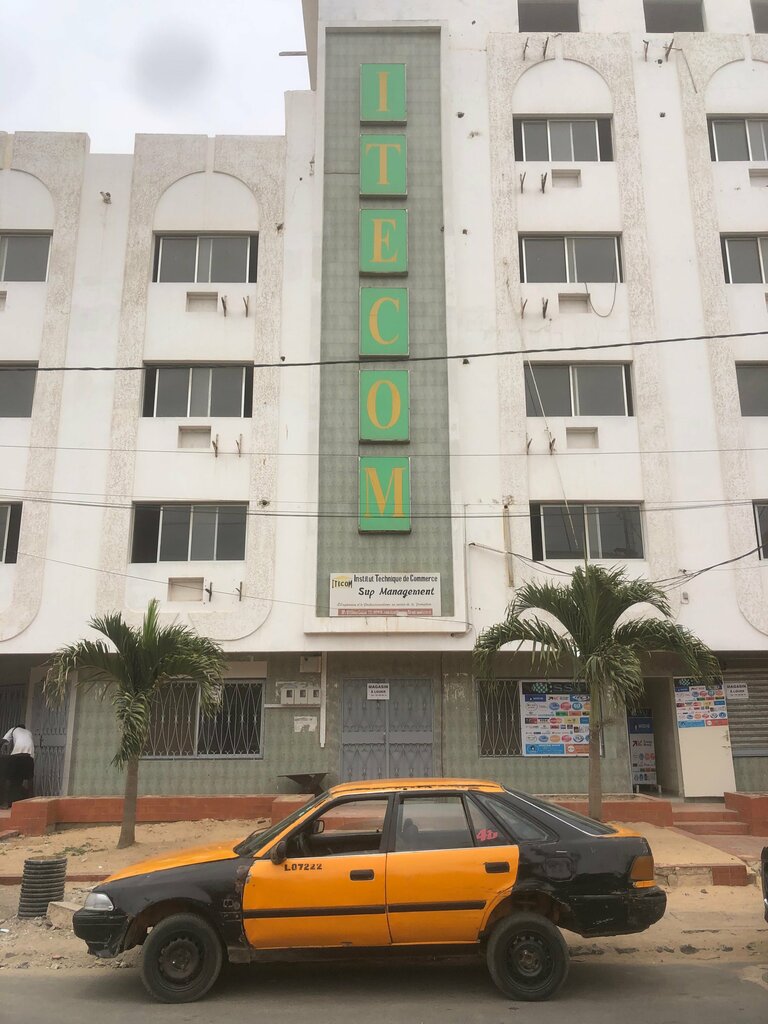 Üniversiteler Institut Technique de Commerce Sup Management, Dakar, foto