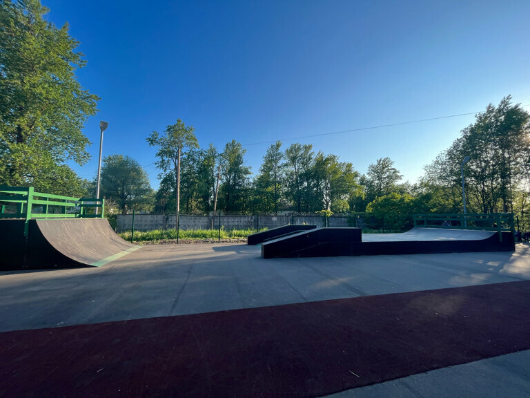 Kaykay parkı Скейт-парк, Novgorodskaya oblastı, foto