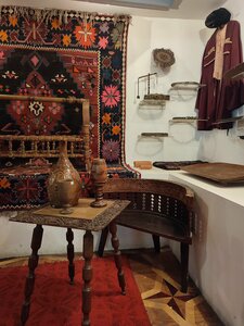 Borjomi Museum of Local Lore (Saint Nino Street No:5), müzeler ve sanat galerileri