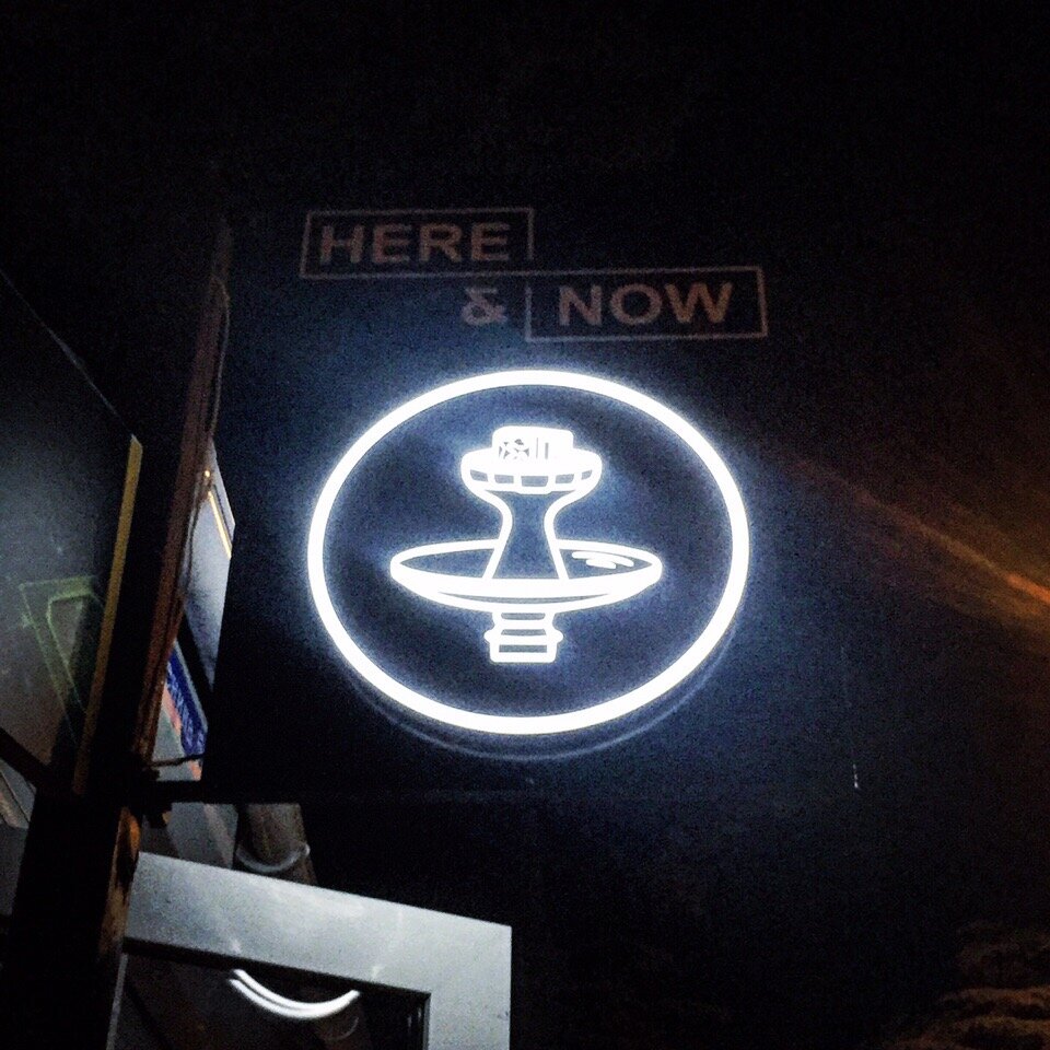 Nargile kafeler Here Now, Yalta, foto