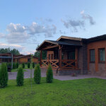 Konakovo Country Club (ulitsa Russkaya Volna No:1А), otel  Konakovo'dan