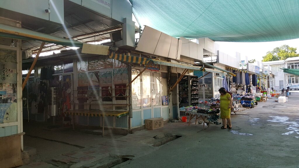 Giyim pazarı Clothing Pavilion, Taşkent, foto