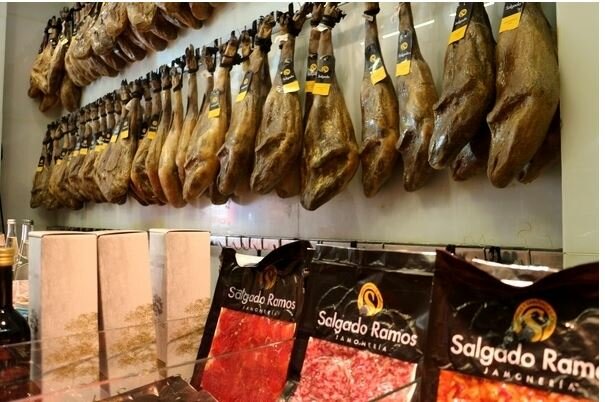 Market Jamonería Salgado Ramos, Valladolid, foto
