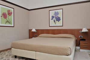 Hotel Pietra di Luna (Campania, Salerno, Via G. Capone), otel