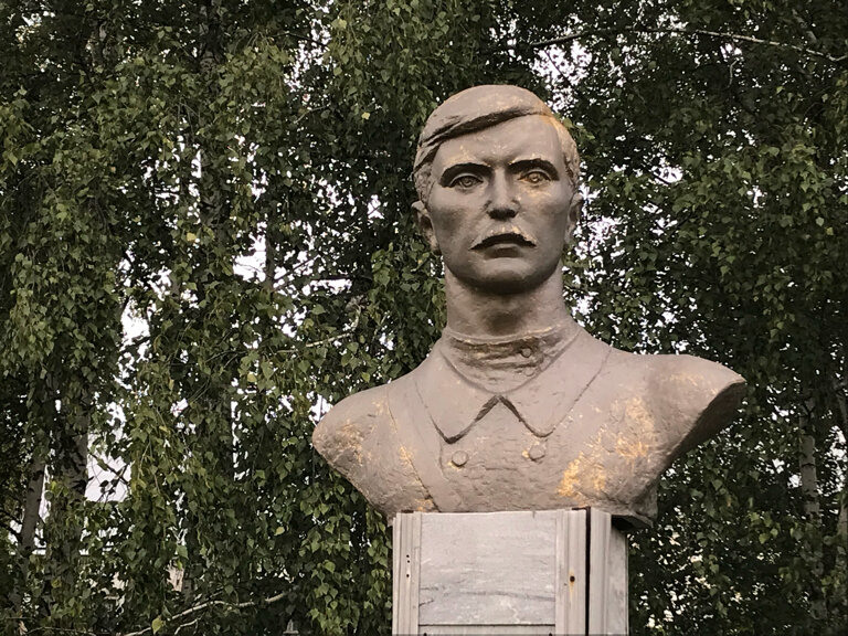 Anıt, heykel С.Г. Зубов, Nijegorodskaya oblastı, foto