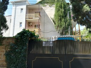 Людмила (Фруктовая улица No:1Г, село Малореченское), otel  Kırım Cumhuriyeti'nden