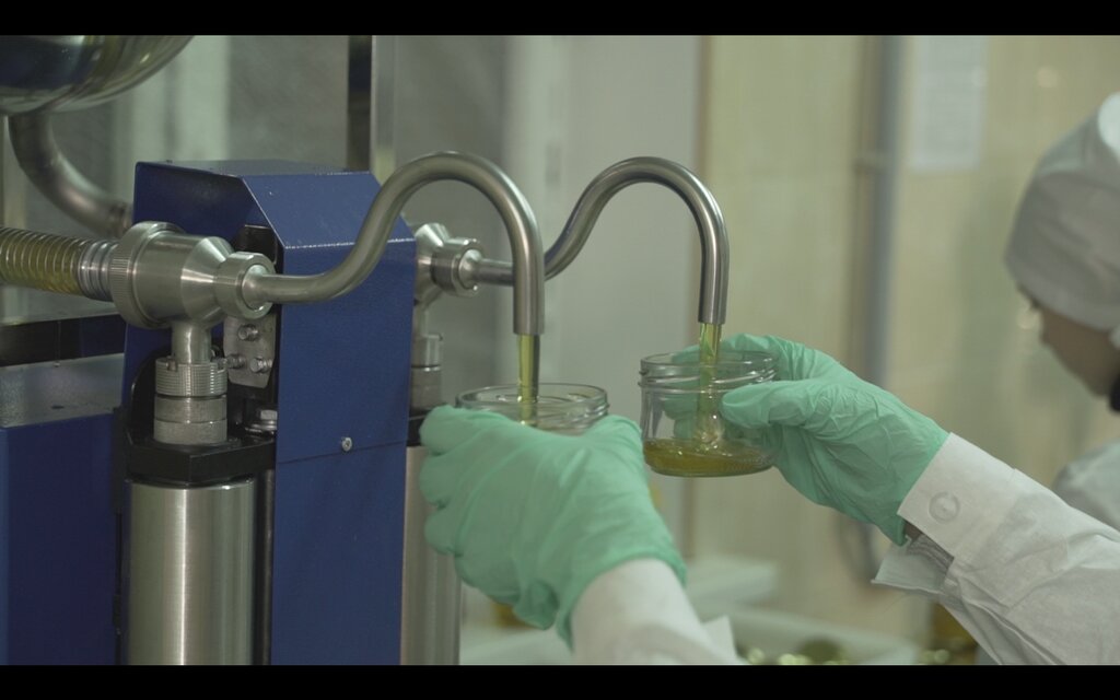 Yönetim ofisi Med i konfityur, Hotkovo, foto