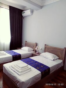 Sim Sim (M. Karimov koʻchasi No:42, Bukhara), otel  Buhara'dan