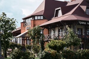 Shale (Kiyevskoye shosse No:81, derevnya Bolshiye Kolpany), restoran  Saint‑Petersburg ve Leningradskaya oblastından
