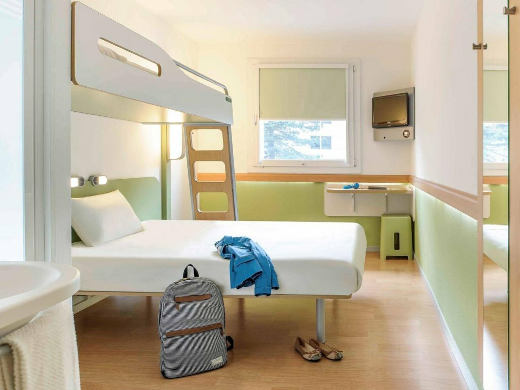 Otel Ibis budget Dole, , foto