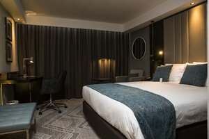 Crowne Plaza Basingstoke (Old Common Road , Black Dam Basingstoke RG21 3PR ), otel  Basingstoke'tan