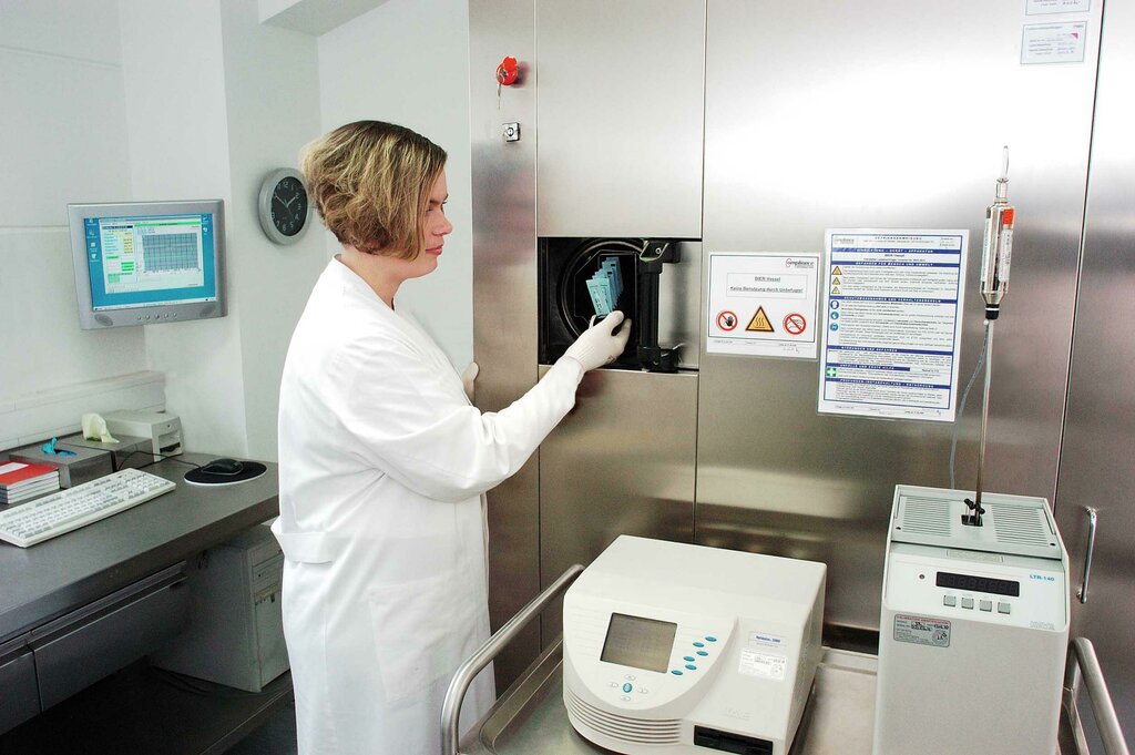 Sanayi ekipmanları firmaları Compliance Advice and Services in Microbiology GmbH, Köln, foto