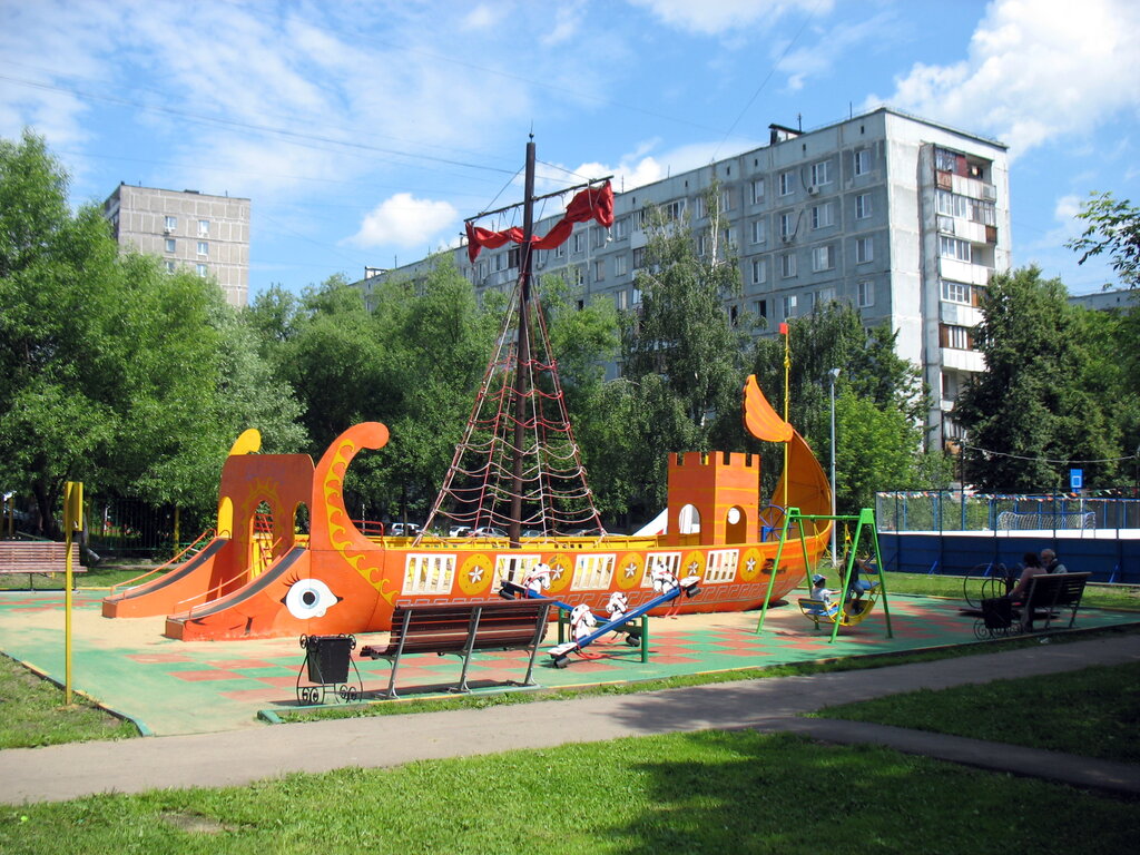 Oyun alanı Парусник, Moskova, foto