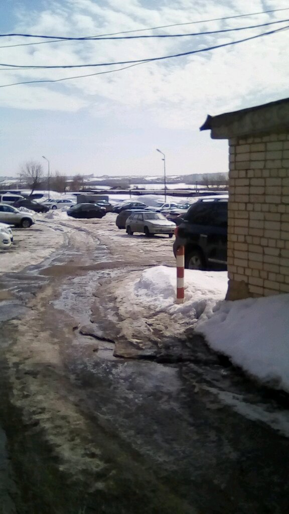 Otoparklar Parking lot, Saratov, foto