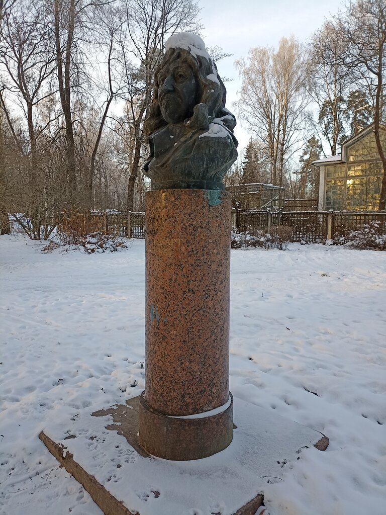 Anıt, heykel Рене Декарт, Saint‑Petersburg ve Leningradskaya oblastı, foto