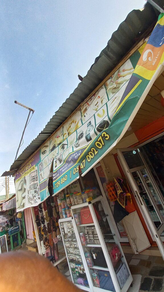 Manikür-pedikür Christa Yayra's Nails SPA, Akra, foto