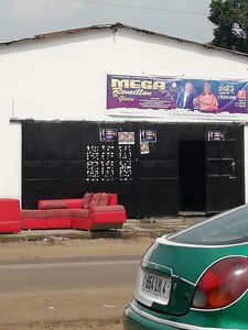 Assemblée Chrétienne Mega Réveillon (Brazzaville, Commune de Makélékélé, Avenue Fulbert Youlou), katolik kiliseleri  Brazzaville'den