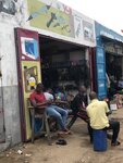 Ets Yb (Brazzaville, Commune de Ouenzé, Avenue de la Tsiémé), atm'ler  Brazzaville'den