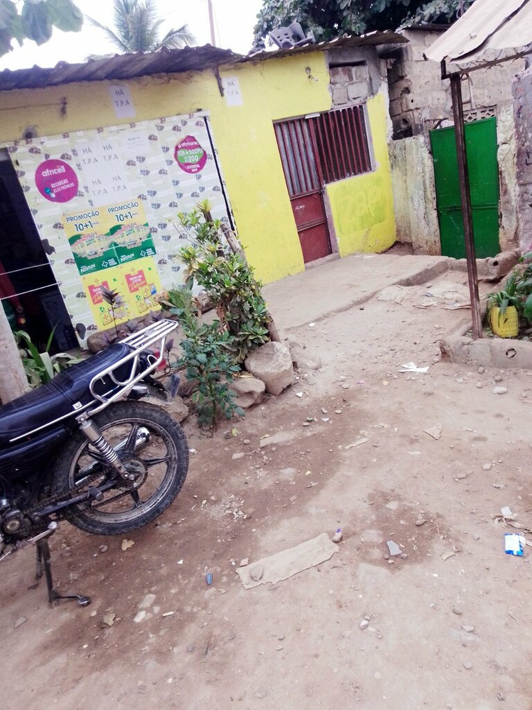 Market Africell, Loanda, foto