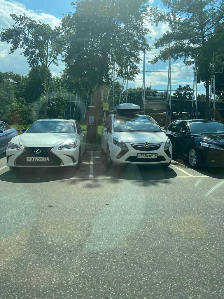 Elektrikli oto şarj istasyonları IT Charge, Moskova, foto