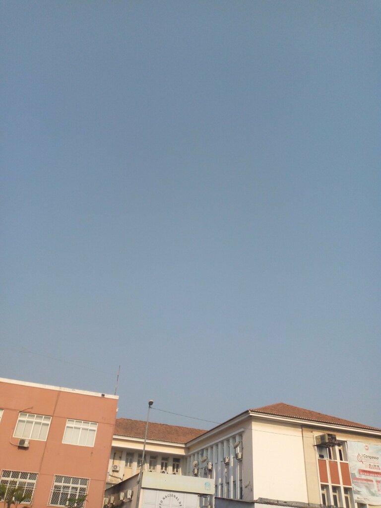 Eğitim merkezleri Instituto nacional de saúde, Loanda, foto