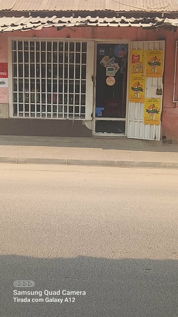 Büyük mağazalar Mercadinho, Loanda, foto