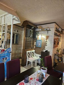 Hochu Est (Ozyornaya Street No:3, derevnya Novoye Devyatkino), restoran  Saint‑Petersburg ve Leningradskaya oblastından