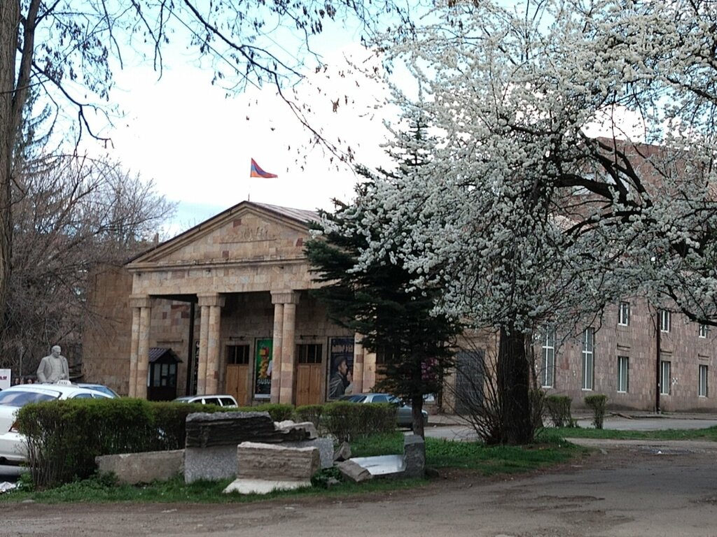 Tiyatrolar Государственный драматический театр имени Ованеса Абеляна, Vanadzor, foto