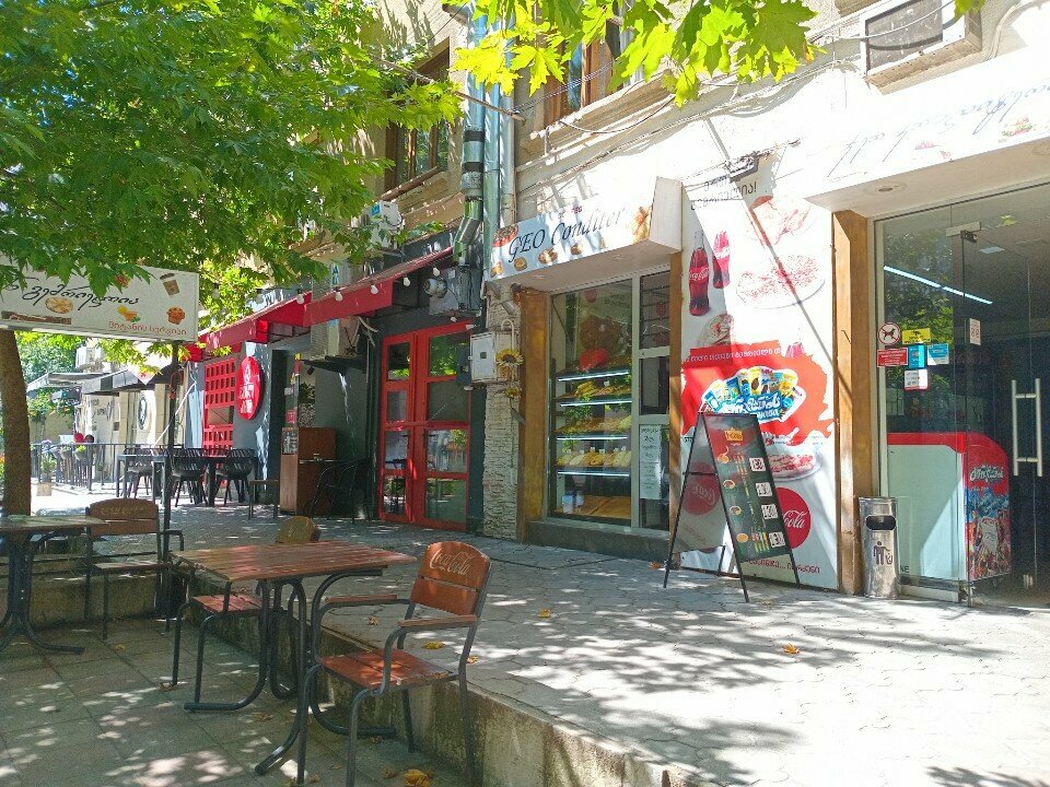Pasta, şekerleme ve tatlı Geo Conditer, Tiflis, foto