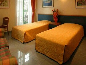 Hotel Du Centre un hotel Ammi  (Rue de Suisse No:8, Nice), otel  Nice'den