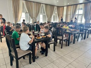 Лезгинка (Magistralnaya ulitsa No:1, Kropotkin), kafe  Kropotkin'den
