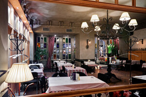 Under Wonder (Velyka Vasylkivska Street No:21, Kyiv), restoran  Kiev'den