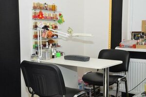 Salon krasoty Izyuminka (Obolonskyi Avenue No:34), güzellik salonu  Kiev'den
