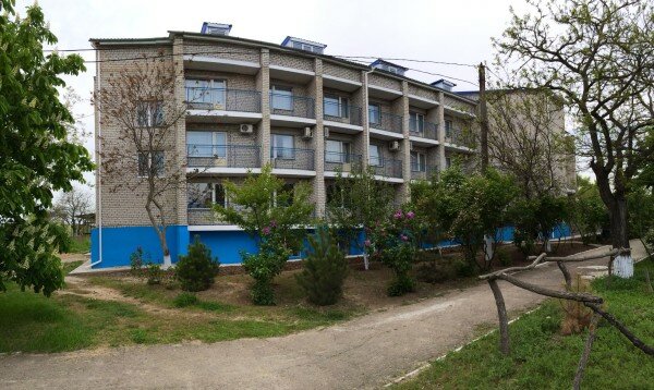 Spor tesisi Uchebno-sportivnaya ozdorovitelnaya baza Dinamo, Ochakov, foto