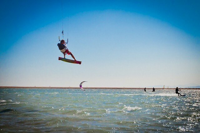 Spor okulları Kitesurf station Soul Kiters, Dahab, foto