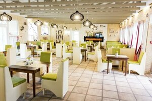 Klubnichka (prospekt Haharina No:14), kafe  Krivoi Rog'dan