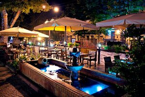 Restoran Tsezar (Derybasivska vulytsia No:10), restoran  Odesa'dan
