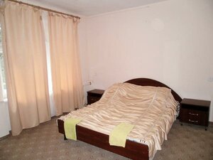 Synevir Lake Hotel (Zakarpatska Region, Khust District, selo Synevyrska Poliana, prysilok Krasnyi), otel  Zakarpatska oblastından