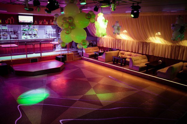 Gece kulüpleri Party Room, Glukhov, foto