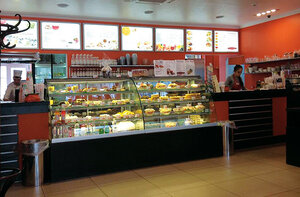 Sokovaya stantsiya Fresh Factory (Bohdana Khmelnytskoho Street No:48, Shevchenkivskyi District), kafe  Kiev'den