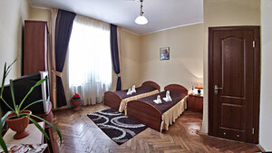 KayseR (Kotliarska vulytsia No:3), otel  Lviv'den