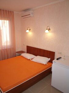 Otel Villa Diana (вулиця Южанка No:145, селище міського типу Затока), otel  Odessa Bölgesi'nden