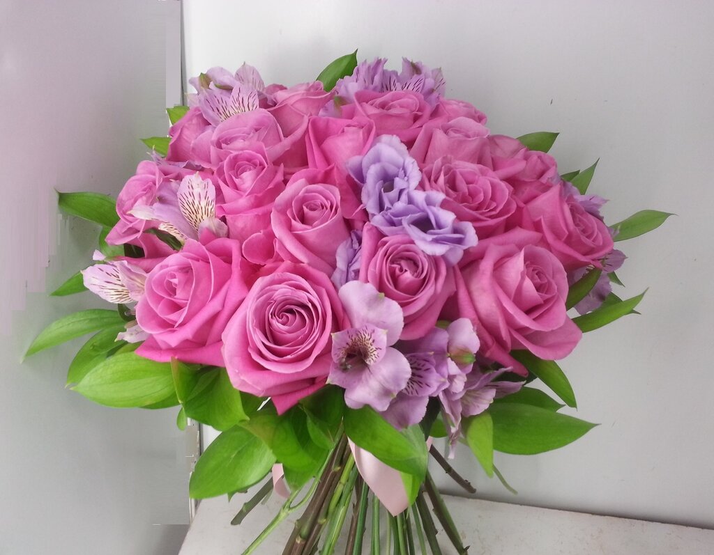 Çiçek teslimatı Kompliment Buket, Sverdlovskaya oblastı, foto