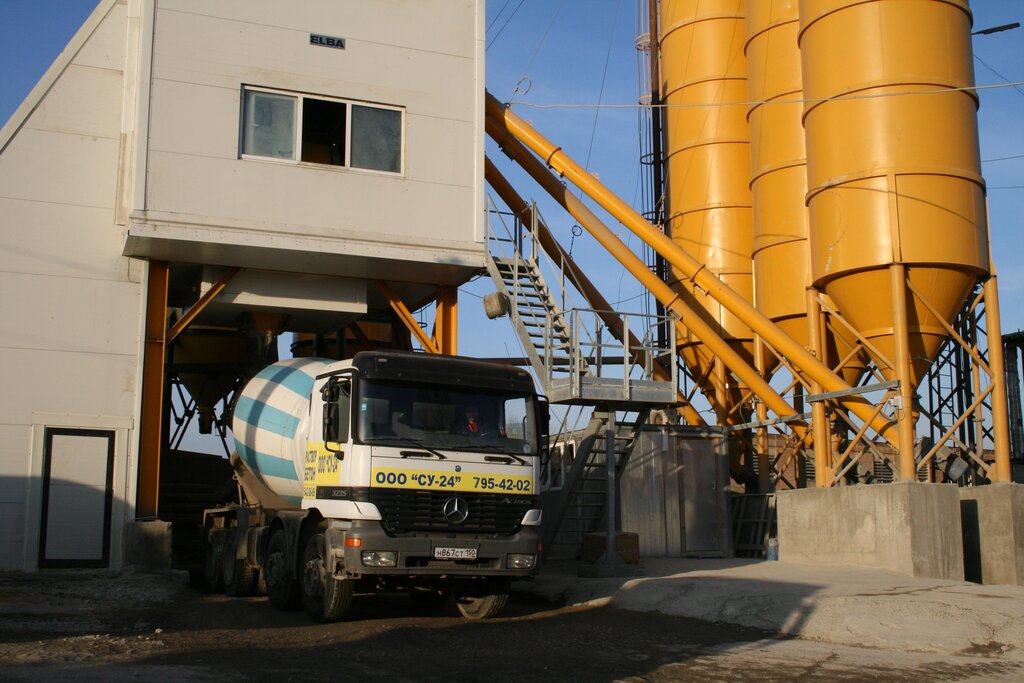 Beton ve beton ürünleri üreticileri Su-24, Moskova, foto