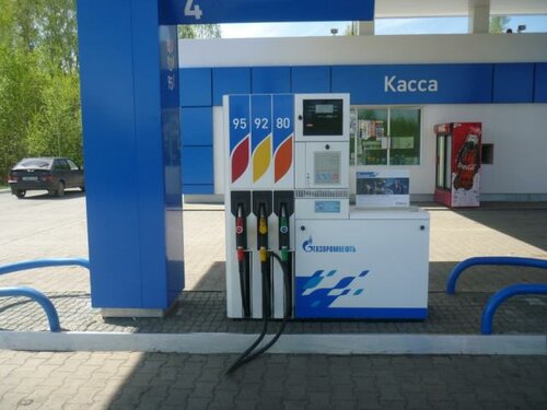 Benzin istasyonu Gazpromneft, Sverdlovskaya oblastı, foto
