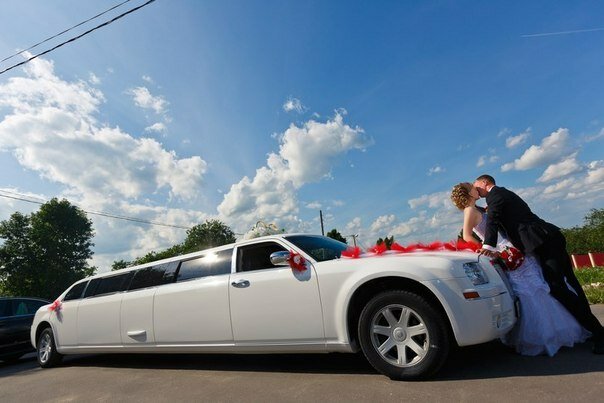 Şehiriçi yolcu taşımacılığı Прокат лимузинов TverLimo, Tver, foto